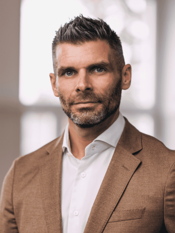 Over ons - Straight-Line Leadership